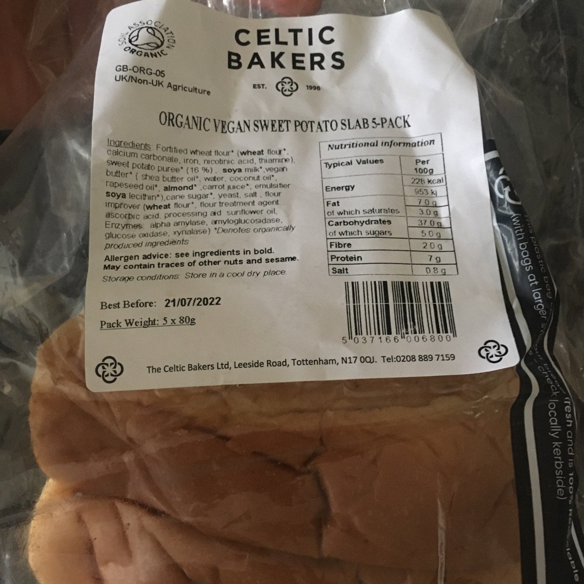 vegan sweet potato buns at Celtic Bakers - Review by @valedv | abillion