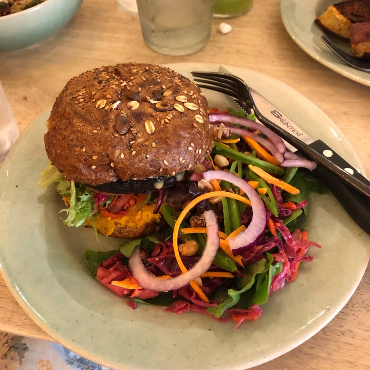 Lexi's Healthy Eatery Cape Town, South Africa Charcoal Burger Review ...