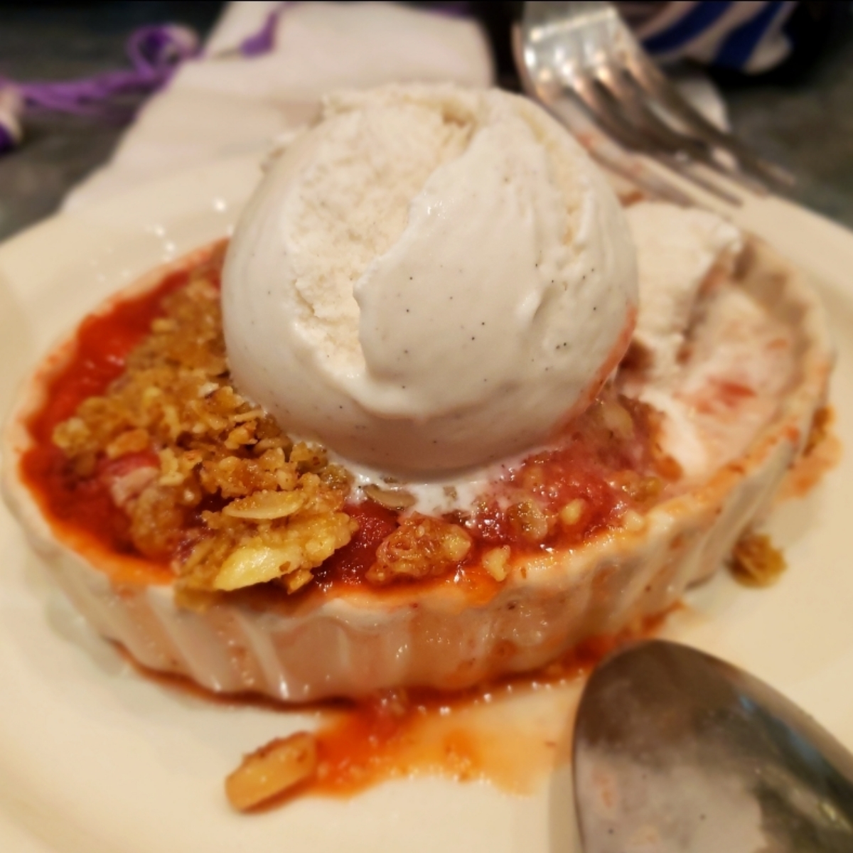 Seasonal fruit crumble at Sticky Fingers Diner, Washington - Vegan Dish ...
