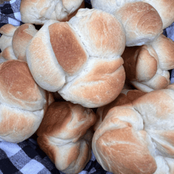 Grandma's Cloverleaf Rolls - This Old Baker