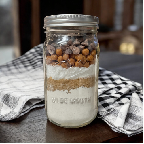 Salted Caramel Chocolate Chip Mason Jar Cookies - This Old Baker
