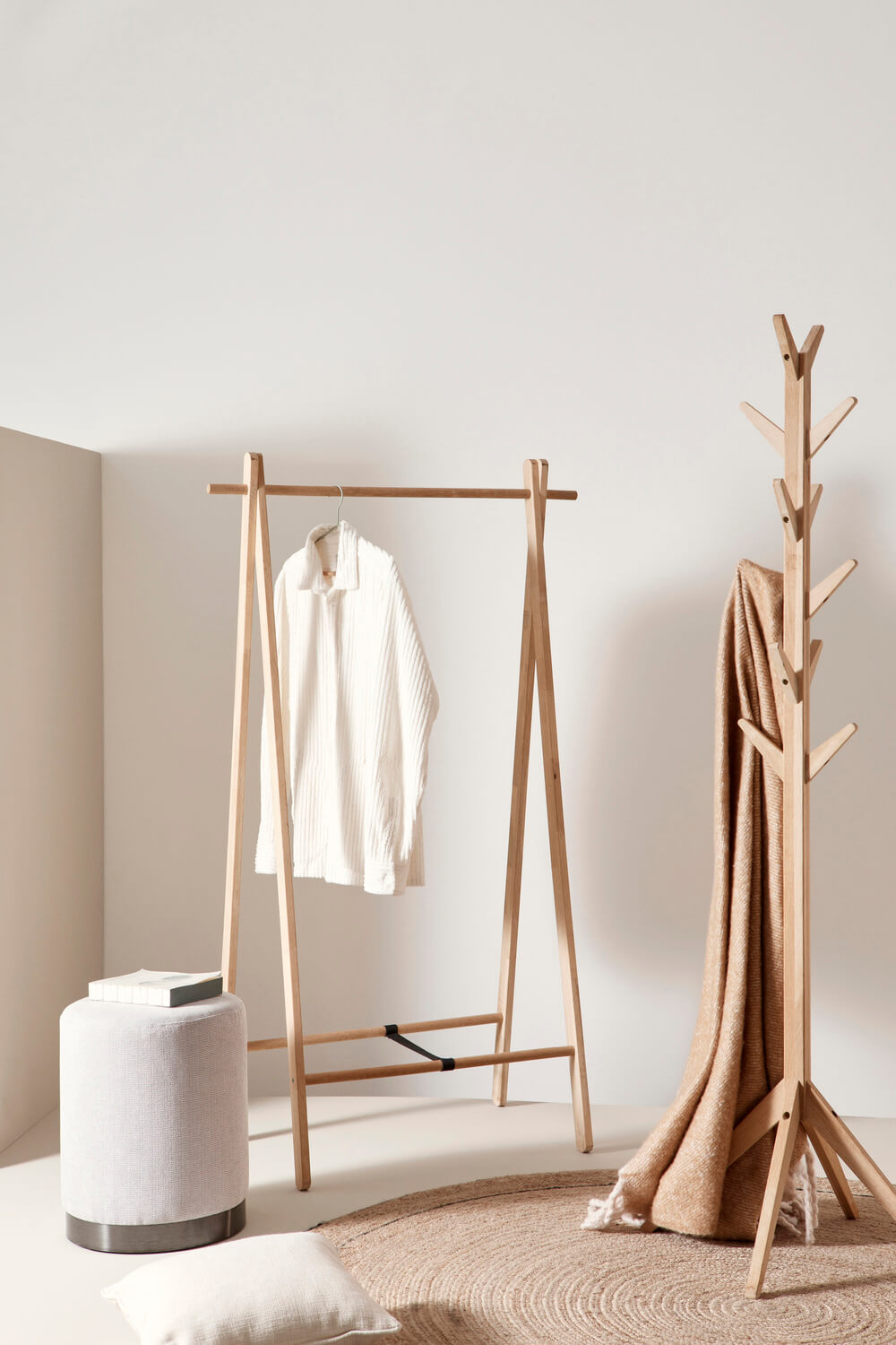 ZÁVĚSNÝ DRŽÁK NA SKLENICE HUGO – muzza.cz