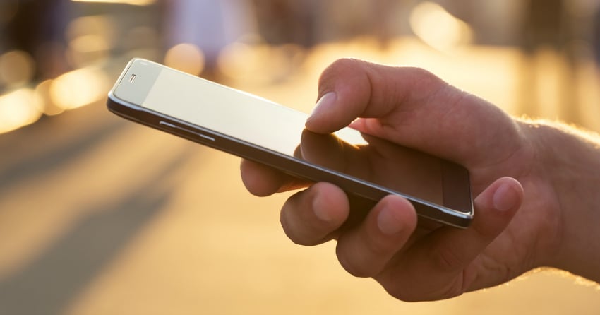 Study finds link between mental distress in teens and phone use