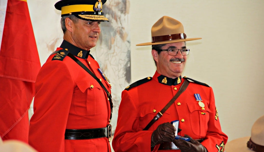 Kelowna RCMP officers honoured with service medals, medallions