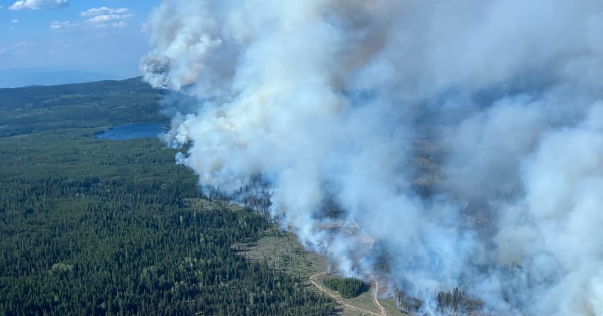Wind fuelling Rossmoore Lake wildfire south of Kamloops