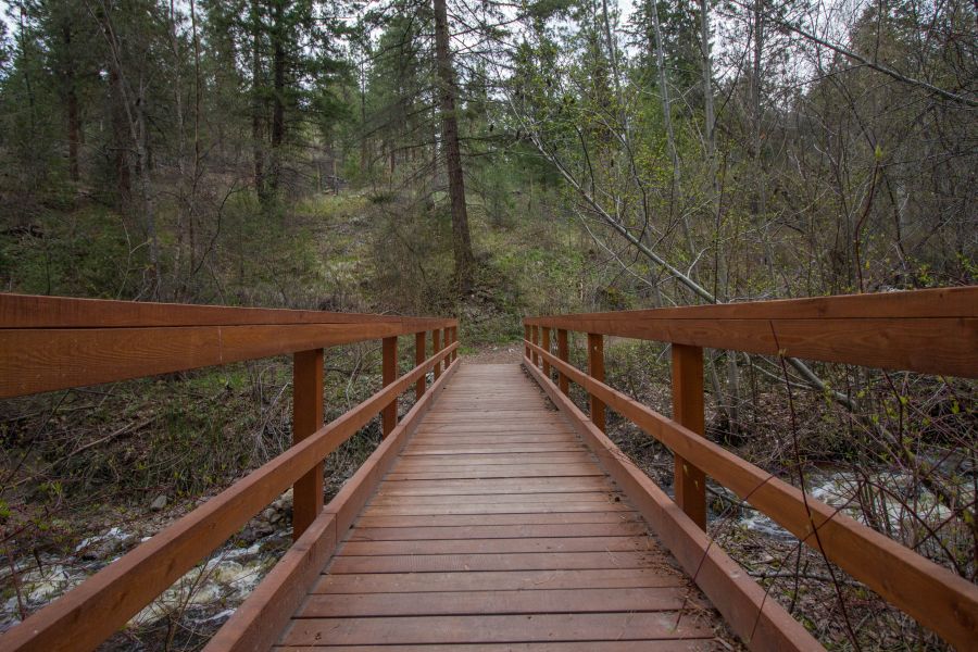 An easy stroll to the magnificent Naramata Creek Falls