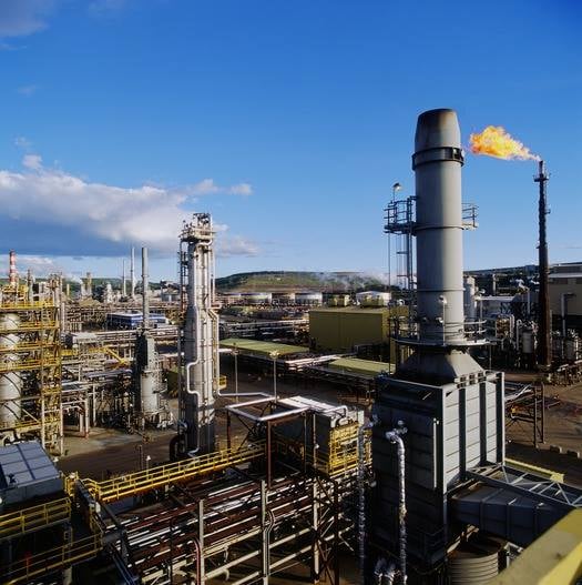 Suncor Announces 1,000 Layoffs