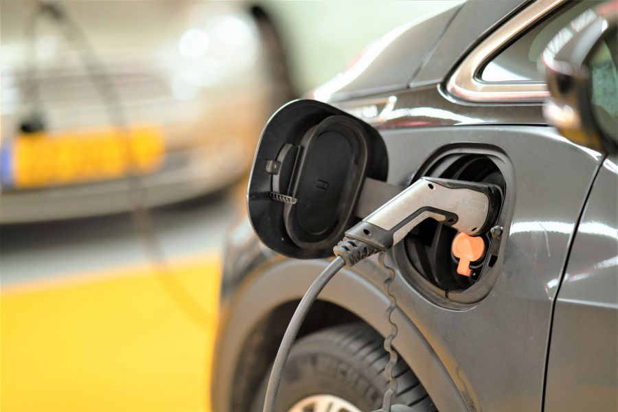 Southern Interior makes electric-car charging history