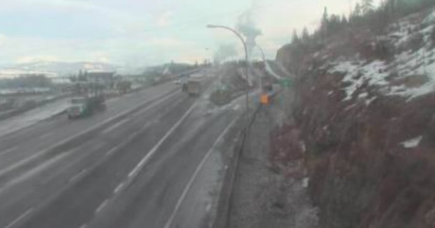 UPDATE: 'Serious' 3-car crash closes Hwy 97A south of Enderby