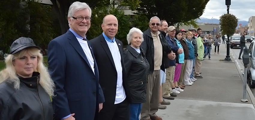 Kelowna Gives Standing Ovation to Outgoing Mayor Walter Gray