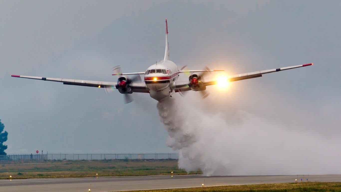 Penticton's famed air tankers, top pilot go out in style