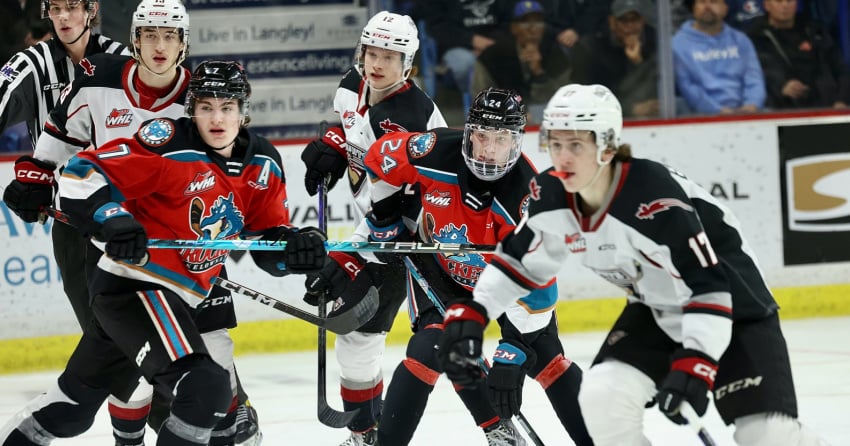 Rockets snap losing streak with a win against the Giants