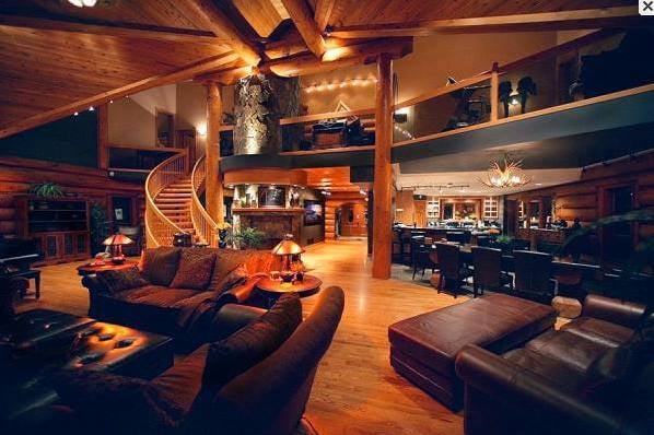 Home Destroyed in Ellison Fire Belonged to World Famous Photographer