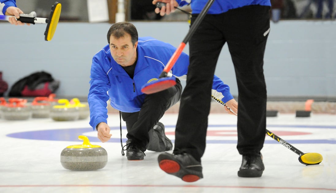 Acorn drops on Koffski for upset win in Super League curling at KCC