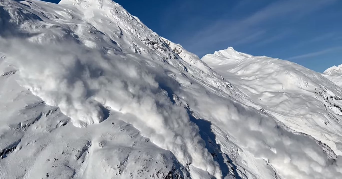 VIDEO: Incredible footage of avalanche control in BC