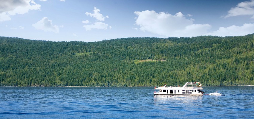 Shuswap Lake Boating Accident Claims Alberta Woman's Life