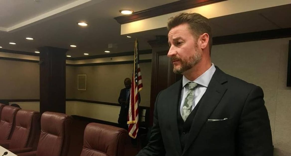 Under New Bill, FL Businesses Would Be Held Liable If They Ban Guns And ...