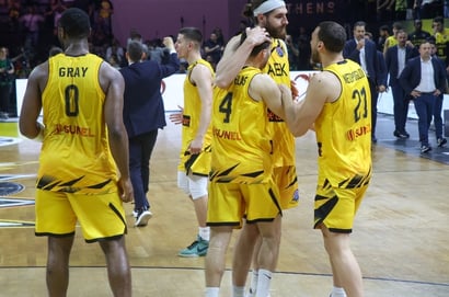 AEK Athens vs Olympiakos Live Stream & Prediction – Hosts ...
