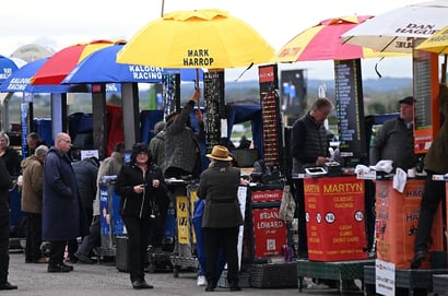 Grand National 2025 Specials | Extra Places, Bet Builders and Money ...