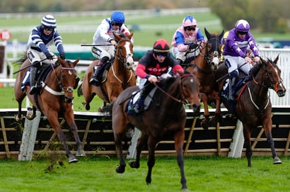 Newspaper Racing Tips on October 25th | Lam Yai, Give It To Me Oj and ...