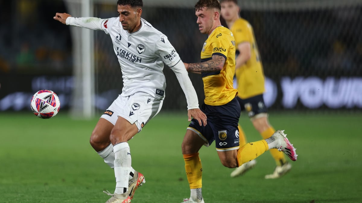 Central Coast Mariners vs Melbourne Victory A-League Betting Tips (Feb ...