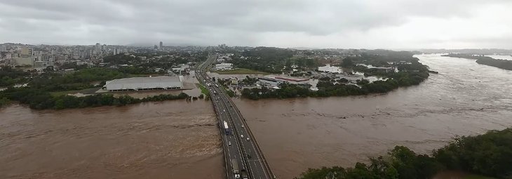 Liberado Fluxo Na Br 386 Na Ponte Sobre O Rio Taquari Entre Lajeado E