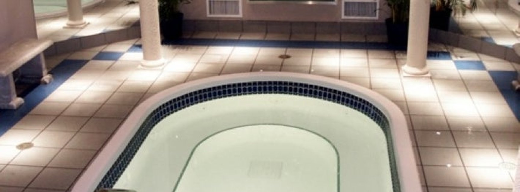 Spa Excess - Gay bathhouse with sauna, jacuzzi, and bar in Toronto | QLIST