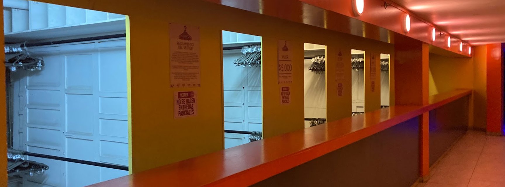 THEATRON - Discoteca expansiva con salas temáticas y pistas de baile in ...