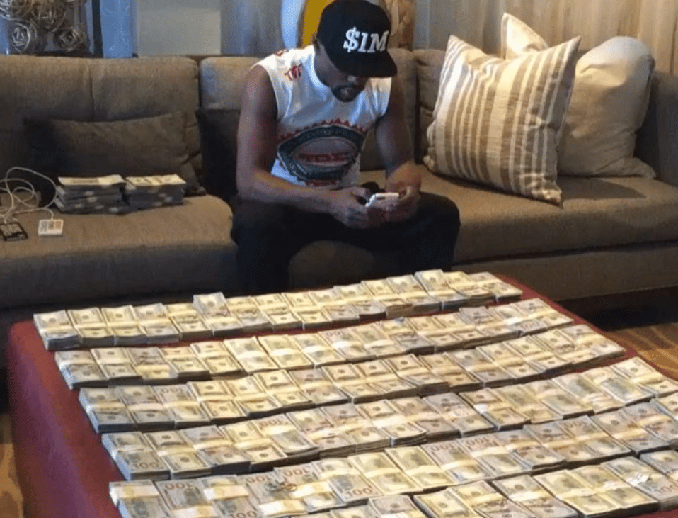 Boxer Floyd Mayweather accuses ex-manager of $175 million swindle ...