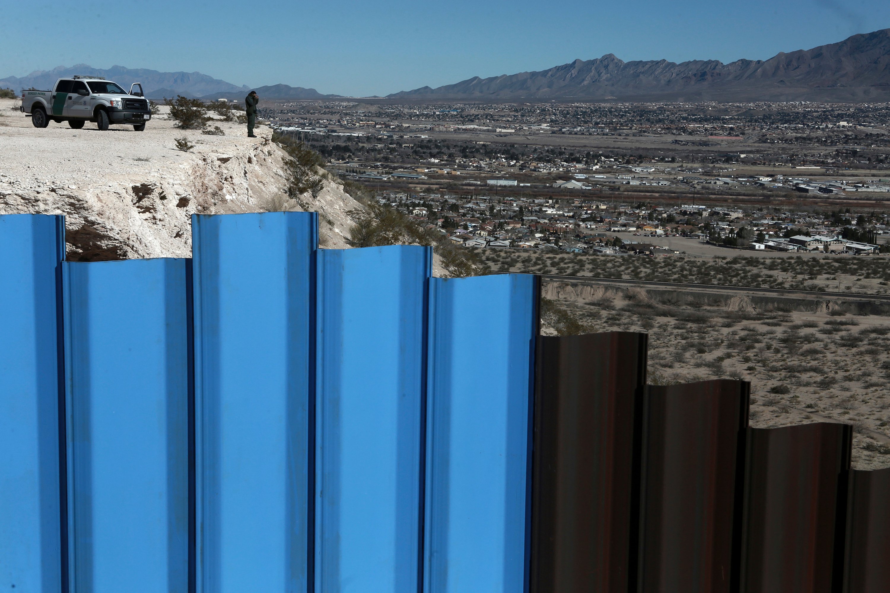 Administration Takes First Concrete Steps on Border Wall Project ...
