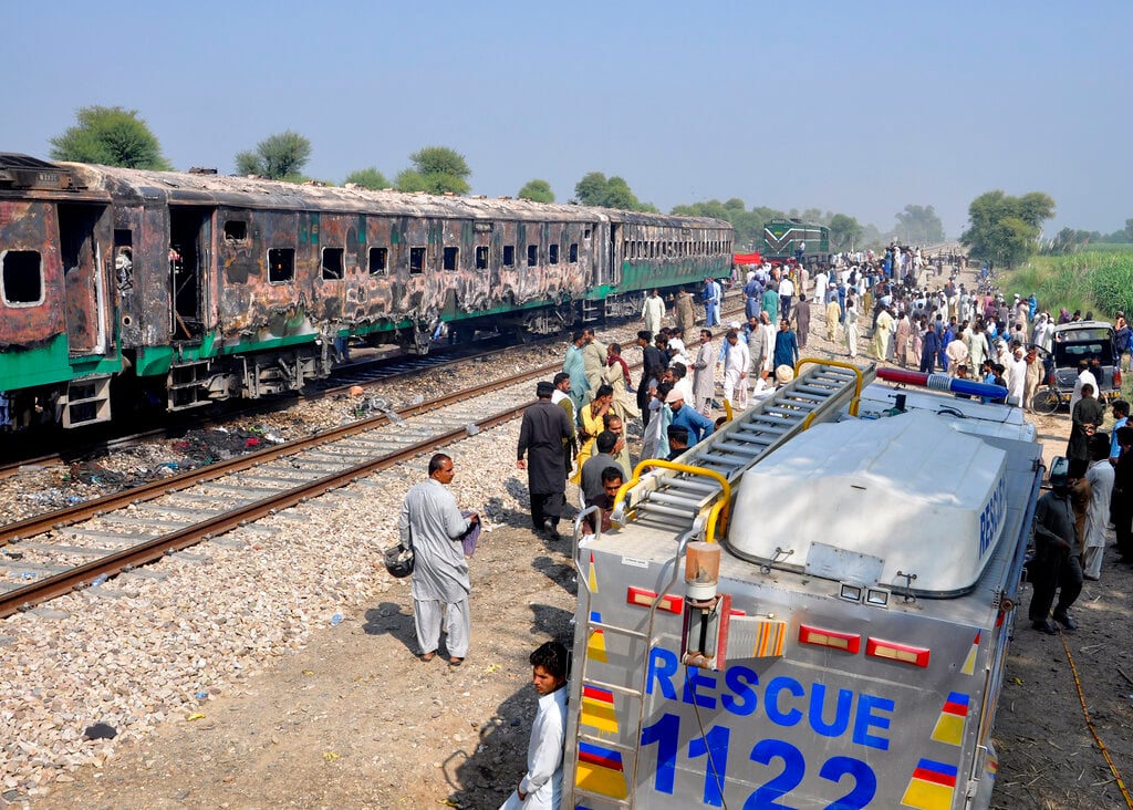 Train Fire Kills 71 Passengers in Pakistan | Courthouse News Service