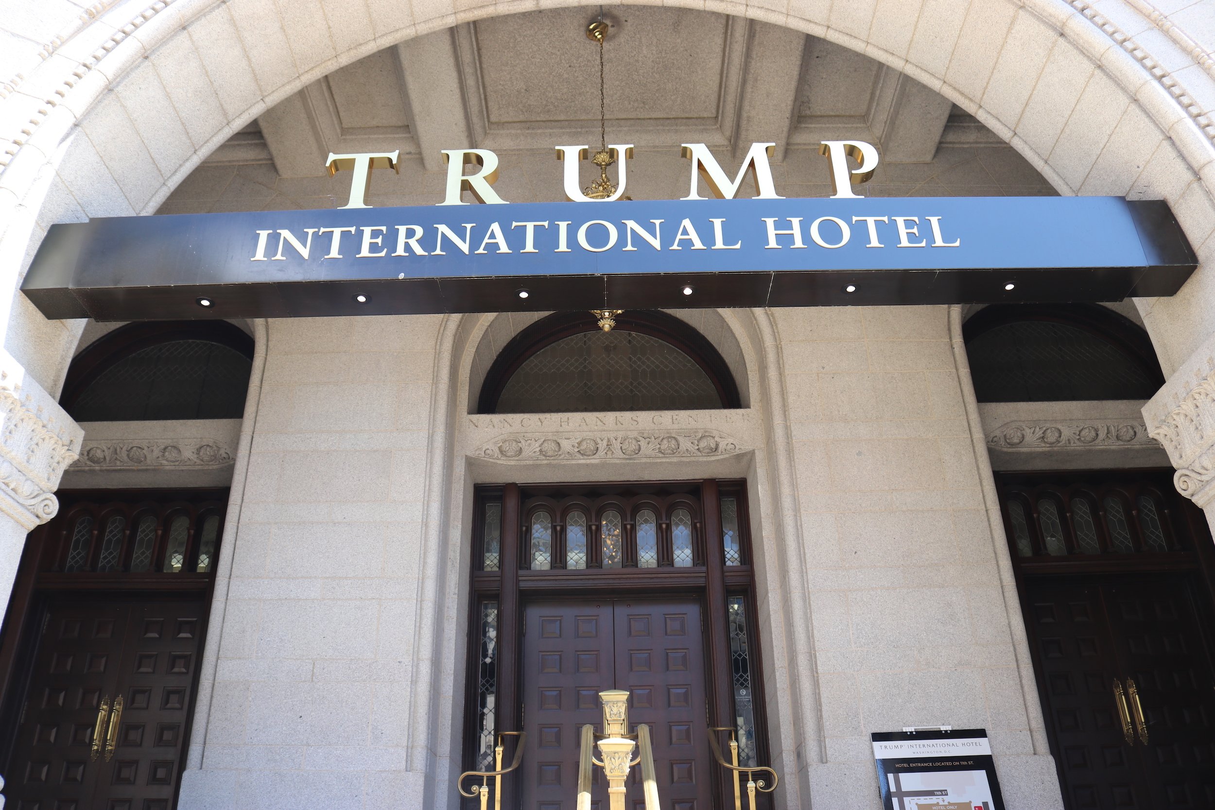 House Democrats break little new ground with Trump emoluments report ...