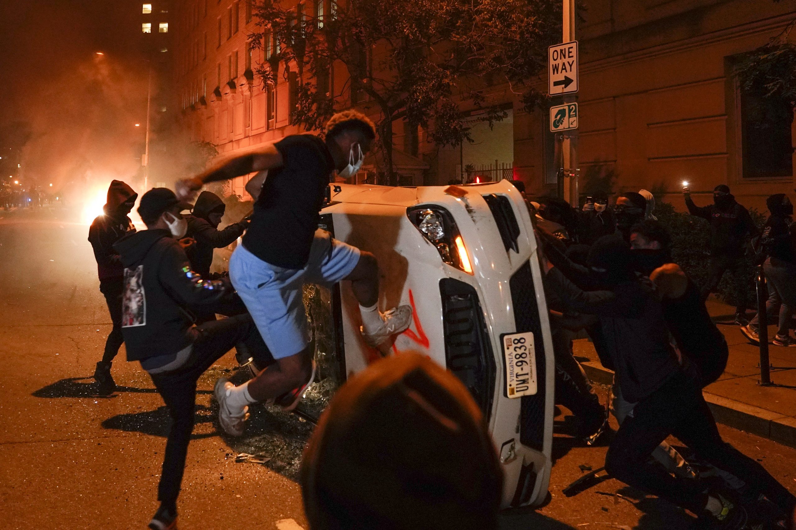 Weekend of Violent Protests Sweeps United States | Courthouse News Service