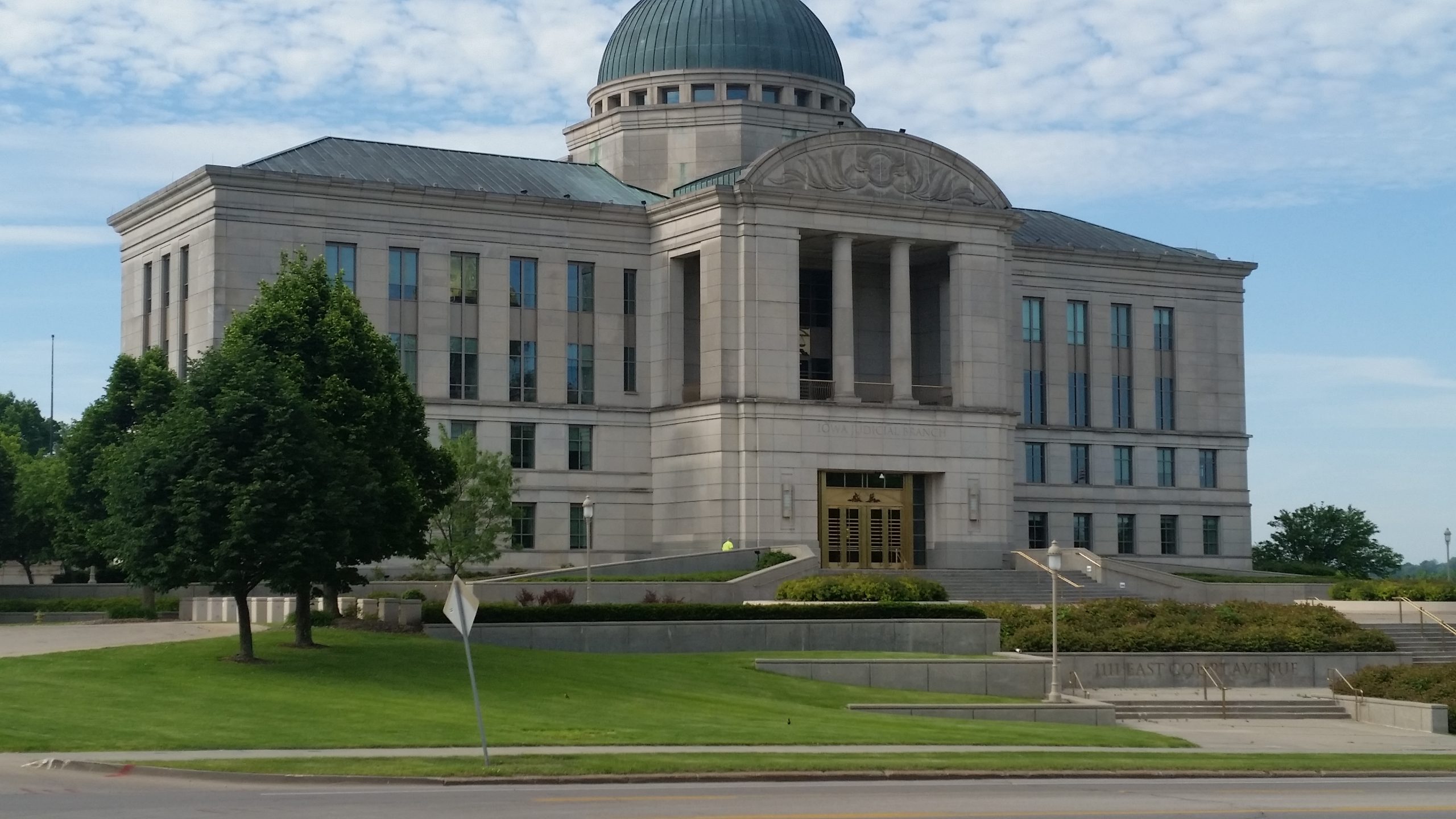 Federal judge urged to block gender-balance rule for Iowa judicial ...