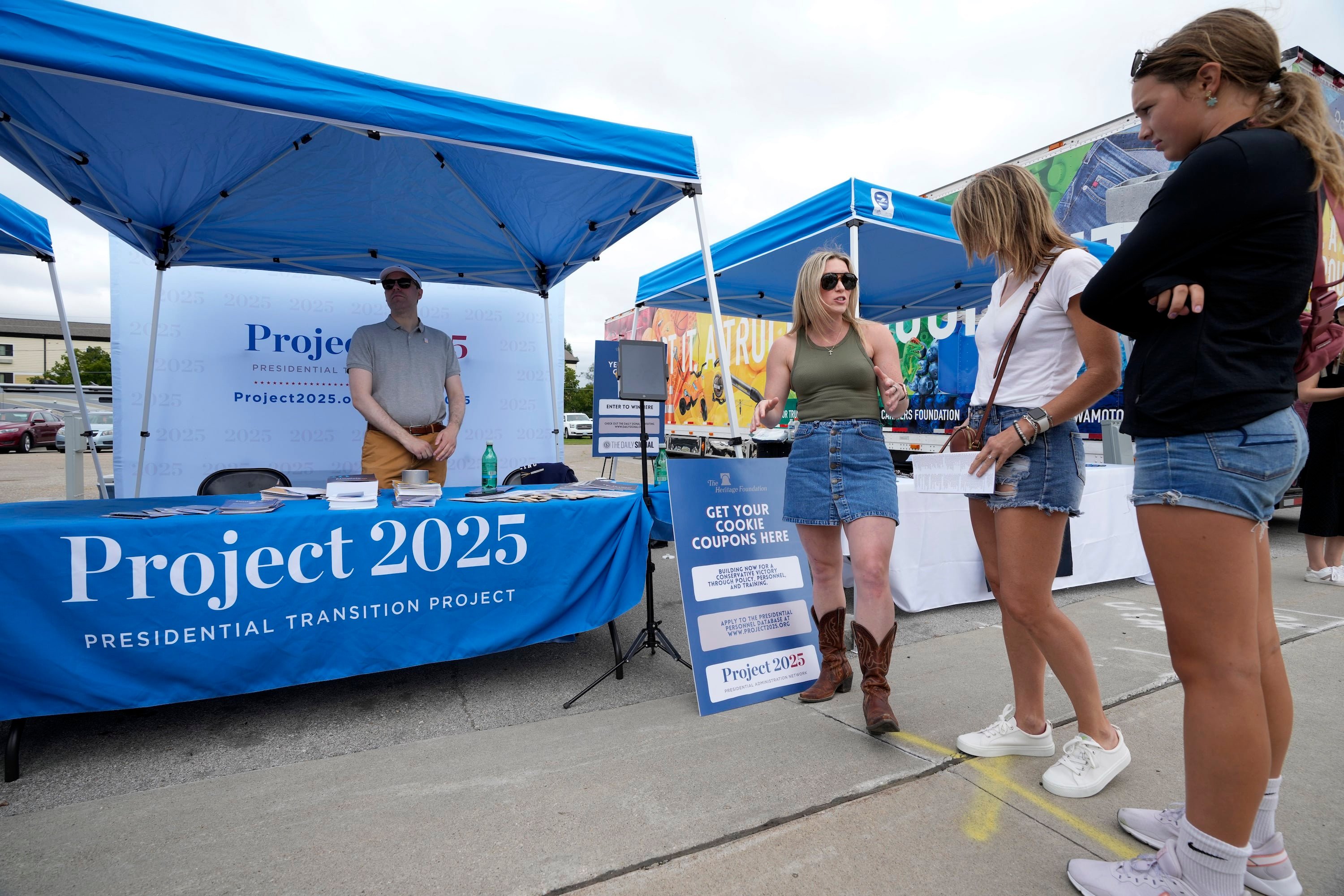 Conservative groups draw up plan to dismantle the US government and ...