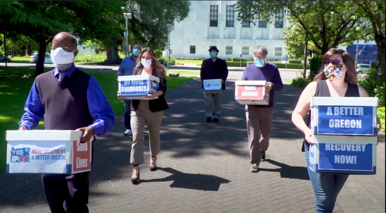 Oregon legislature passes bill package to recriminalize small drug ...