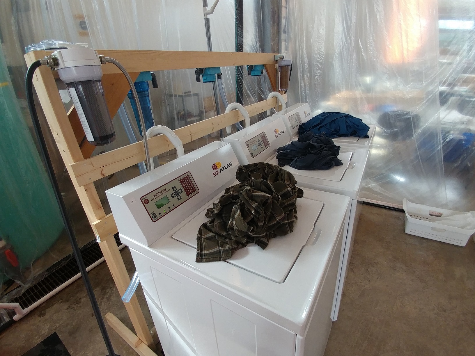 Washing Your Clothes Can Create Arctic Microplastic Pollution ...