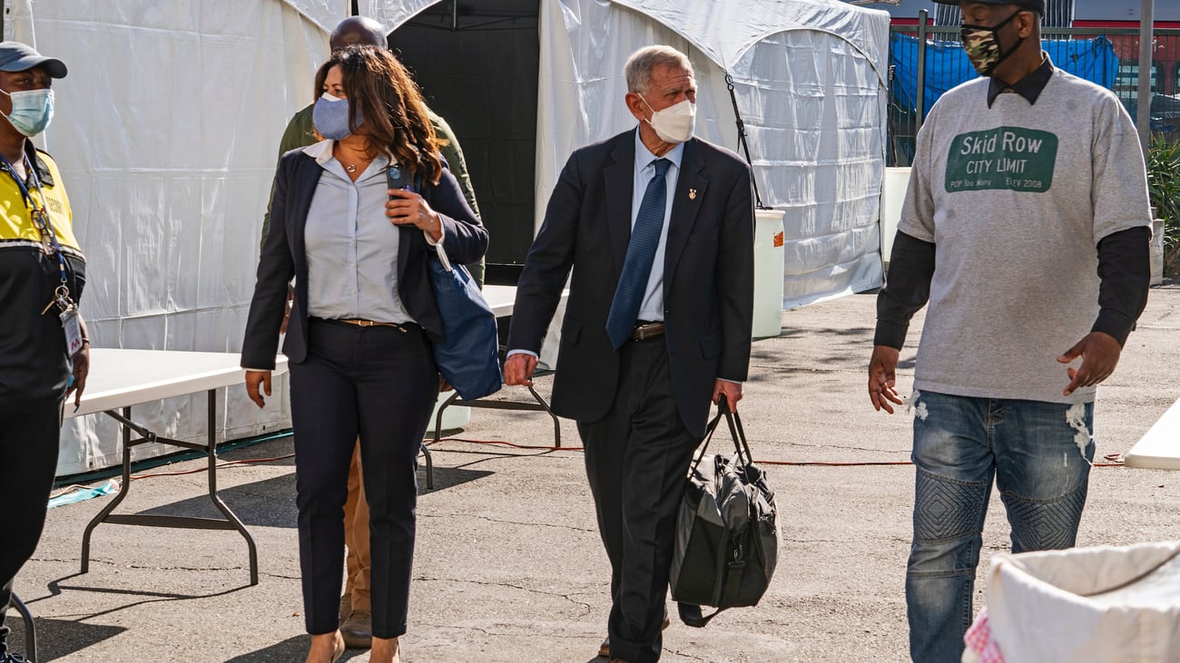 Federal agents shoot, injure two people in Portland | Courthouse News ...