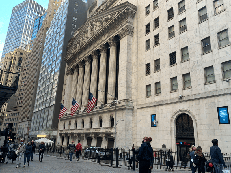 Fed kicks the can on plan to cut bond buys, keeping markets afloat ...