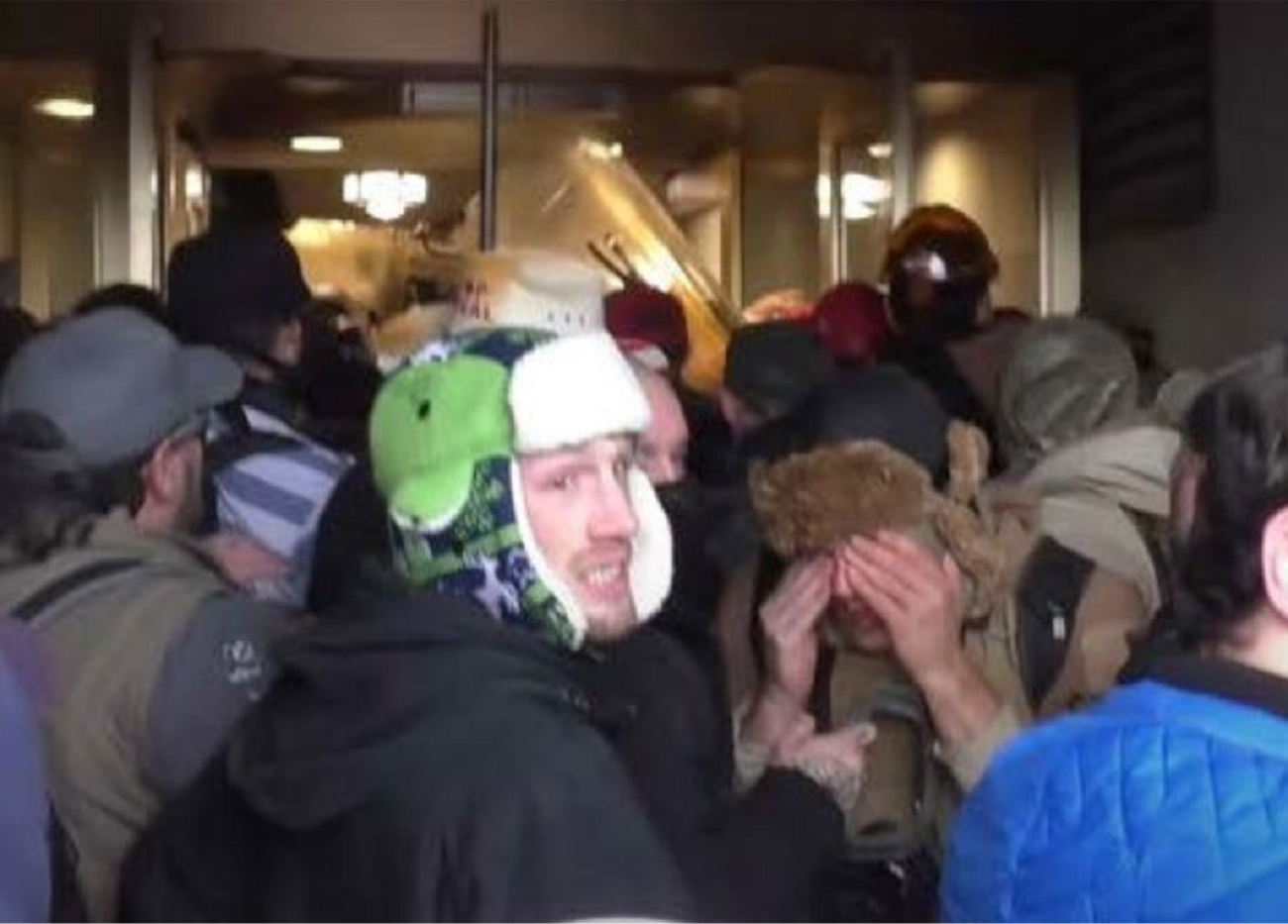 Nearly 4-year sentence given to rioter who smacked Capitol police with ...