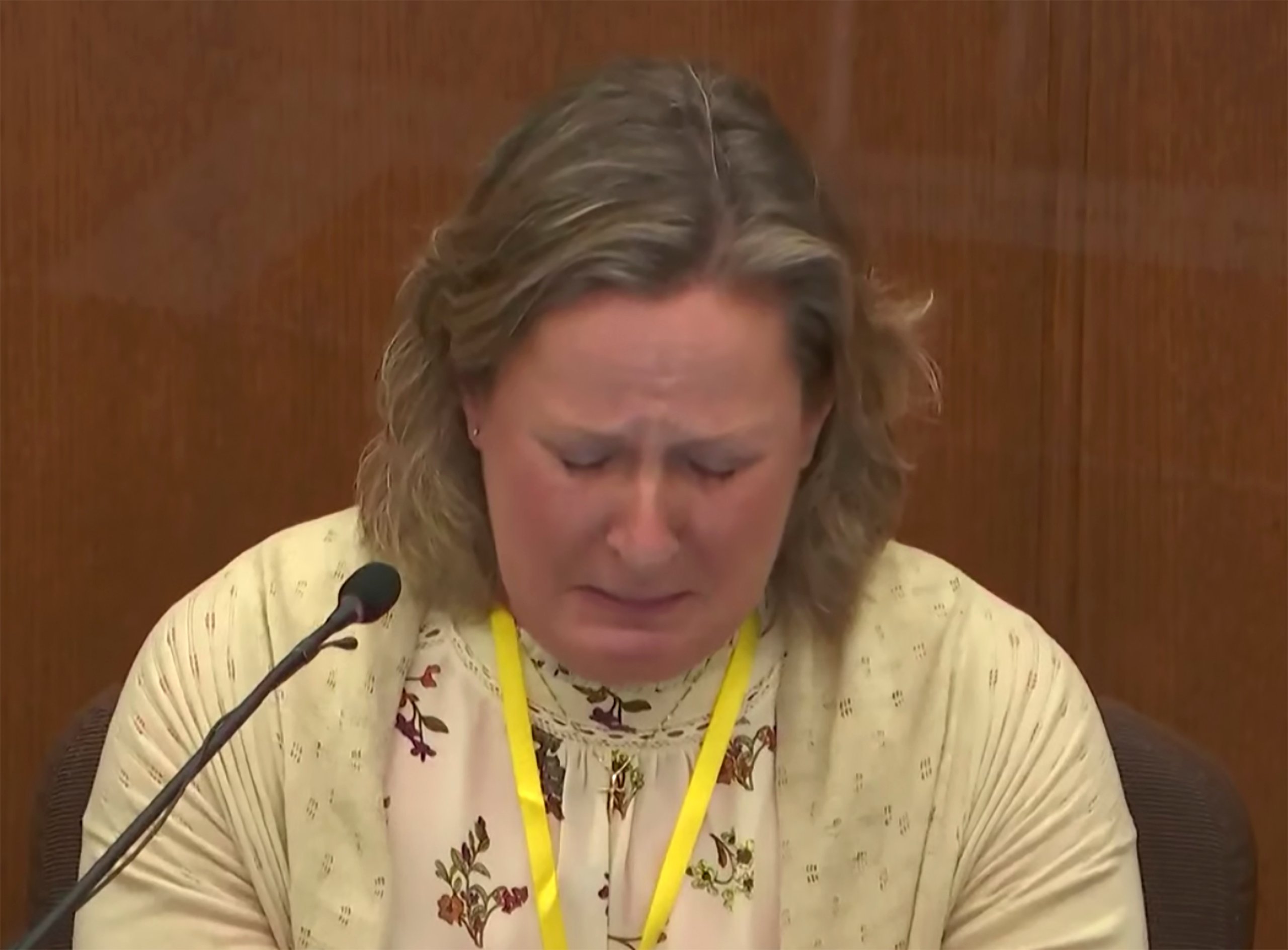 Kim Potter gives tearful testimony in manslaughter trial | Courthouse ...
