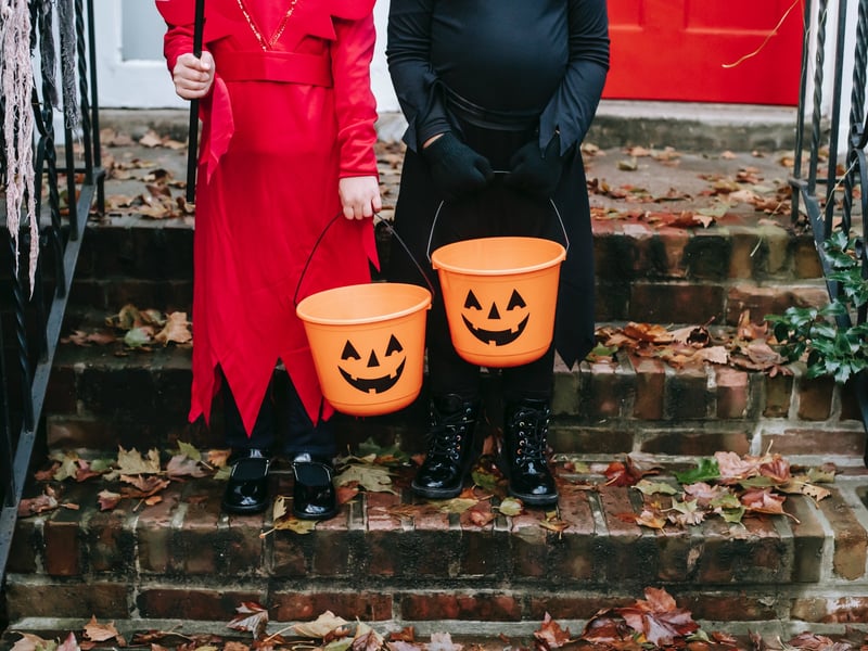 Missouri defends Halloween sex offender sign requirement at Eighth ...