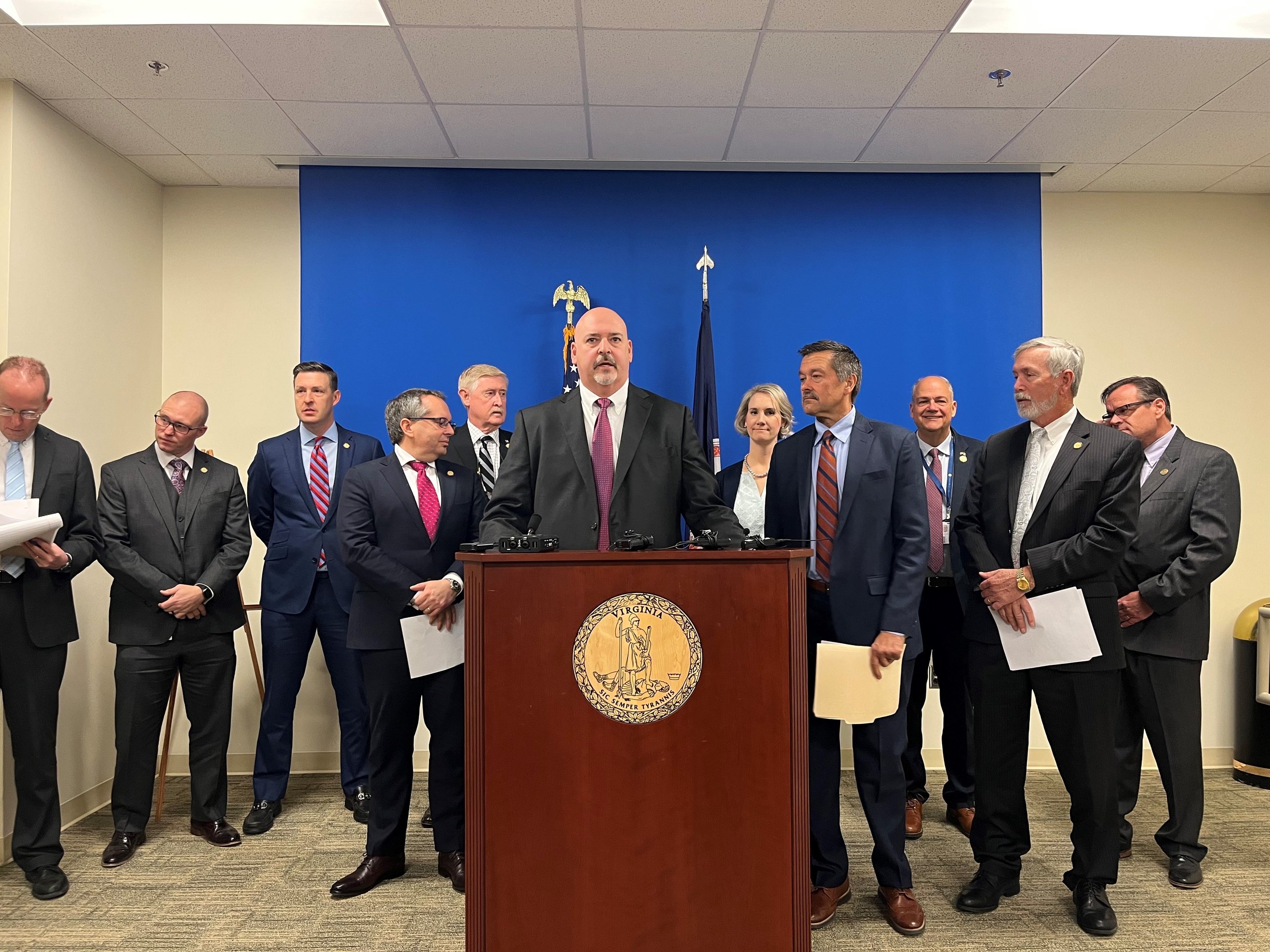 Virginia lawmakers offer preview of 2022 session with split control ...