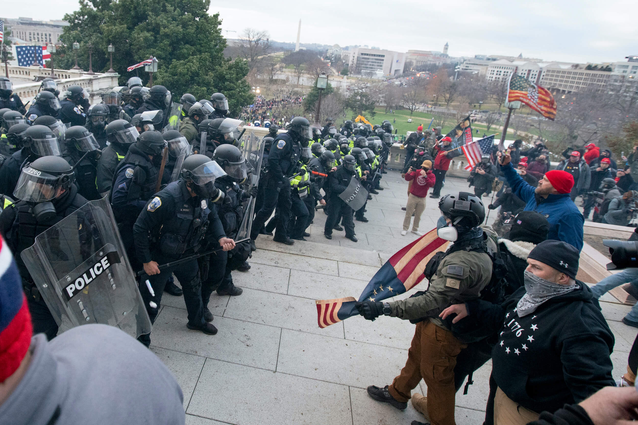 Capitol Police officer recounts panic amid Jan. 6 riot | Courthouse ...