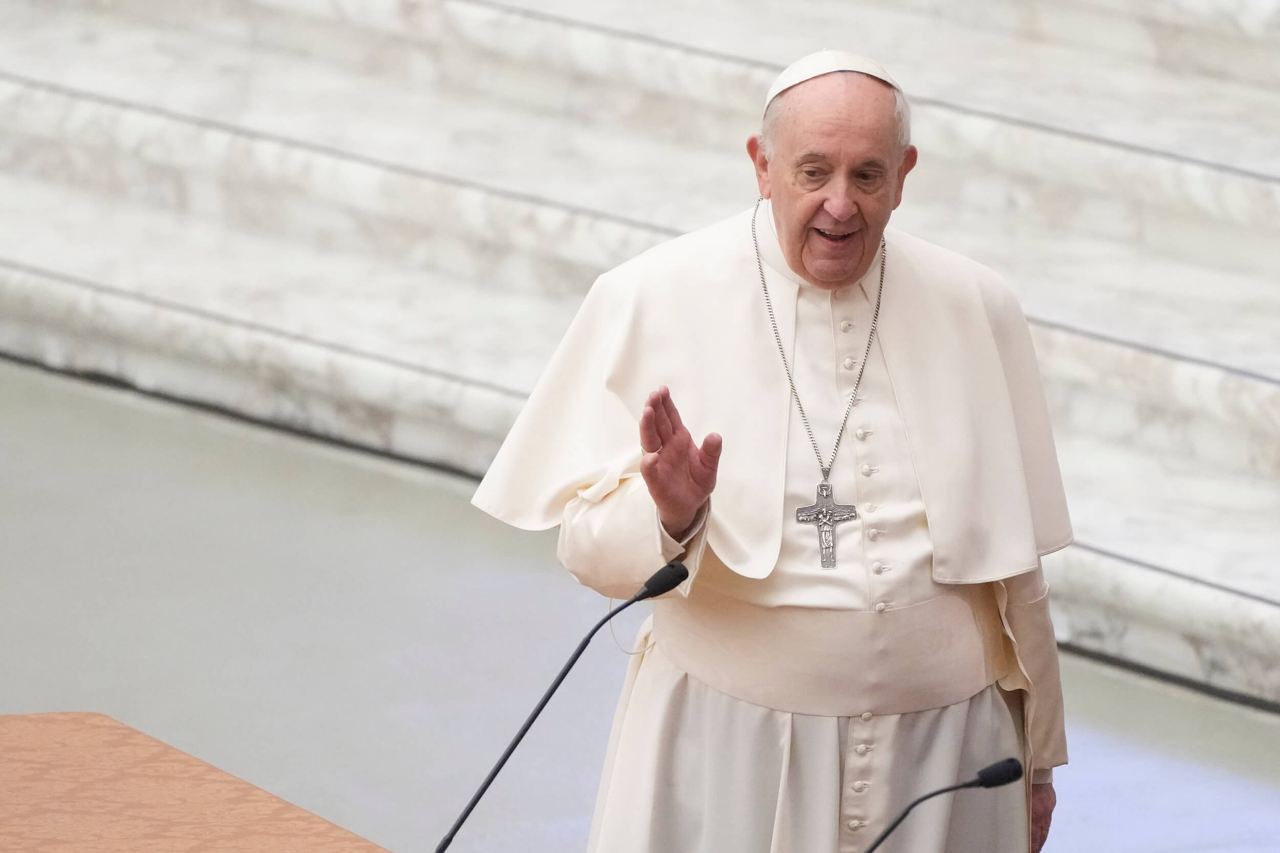 Pope Francis suffers new breathing crises, is back on noninvasive ventilation, Vatican says ...