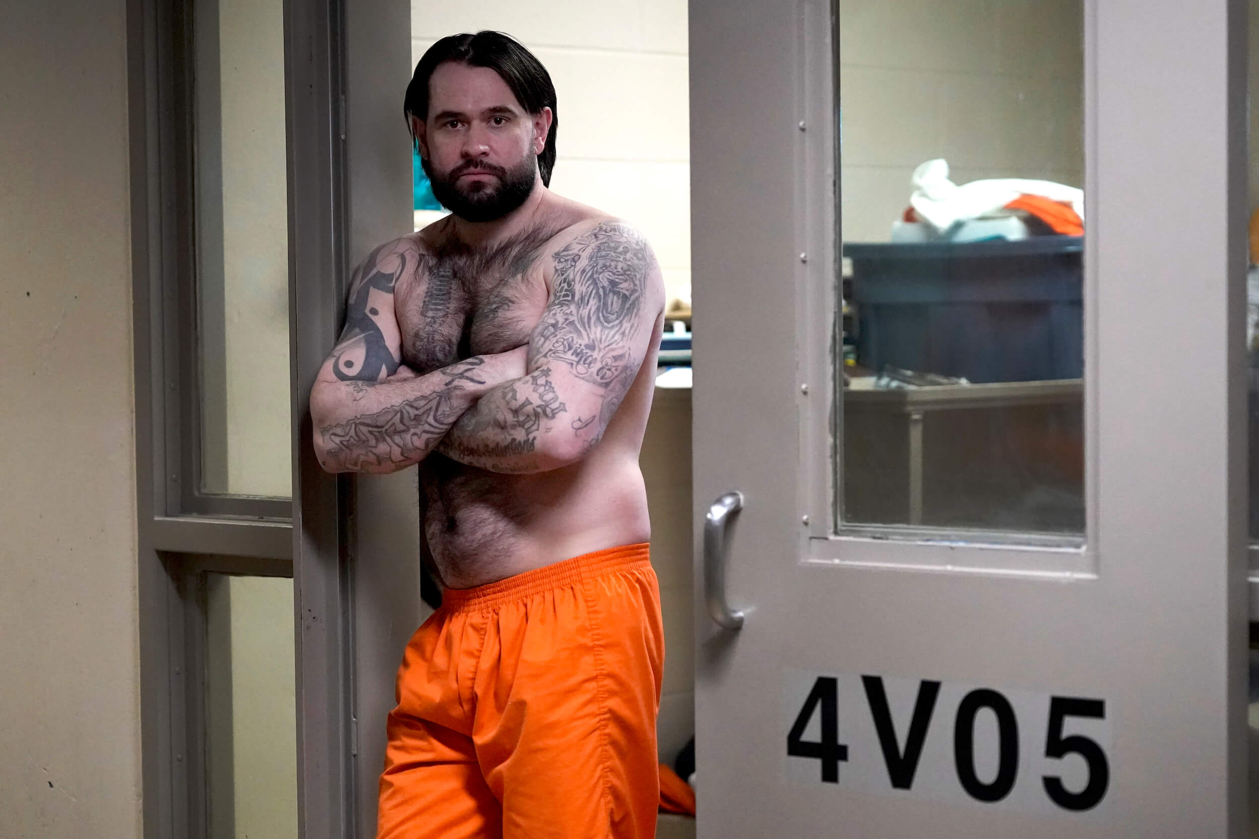 Inmates leaving gangs, stripping tats for jobs, better lives ...