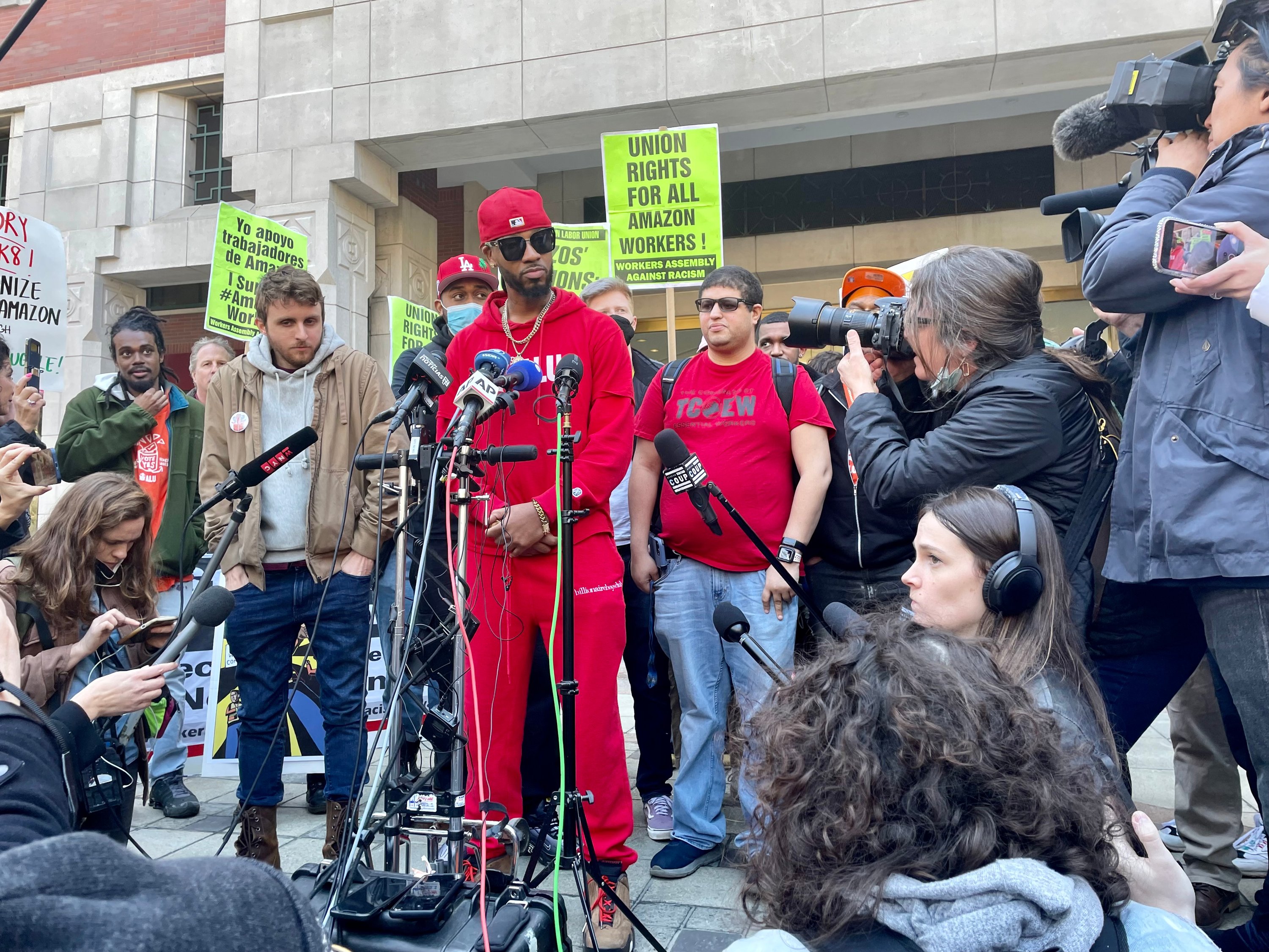 Amazon union head Chris Smalls, others meet at White House on ...