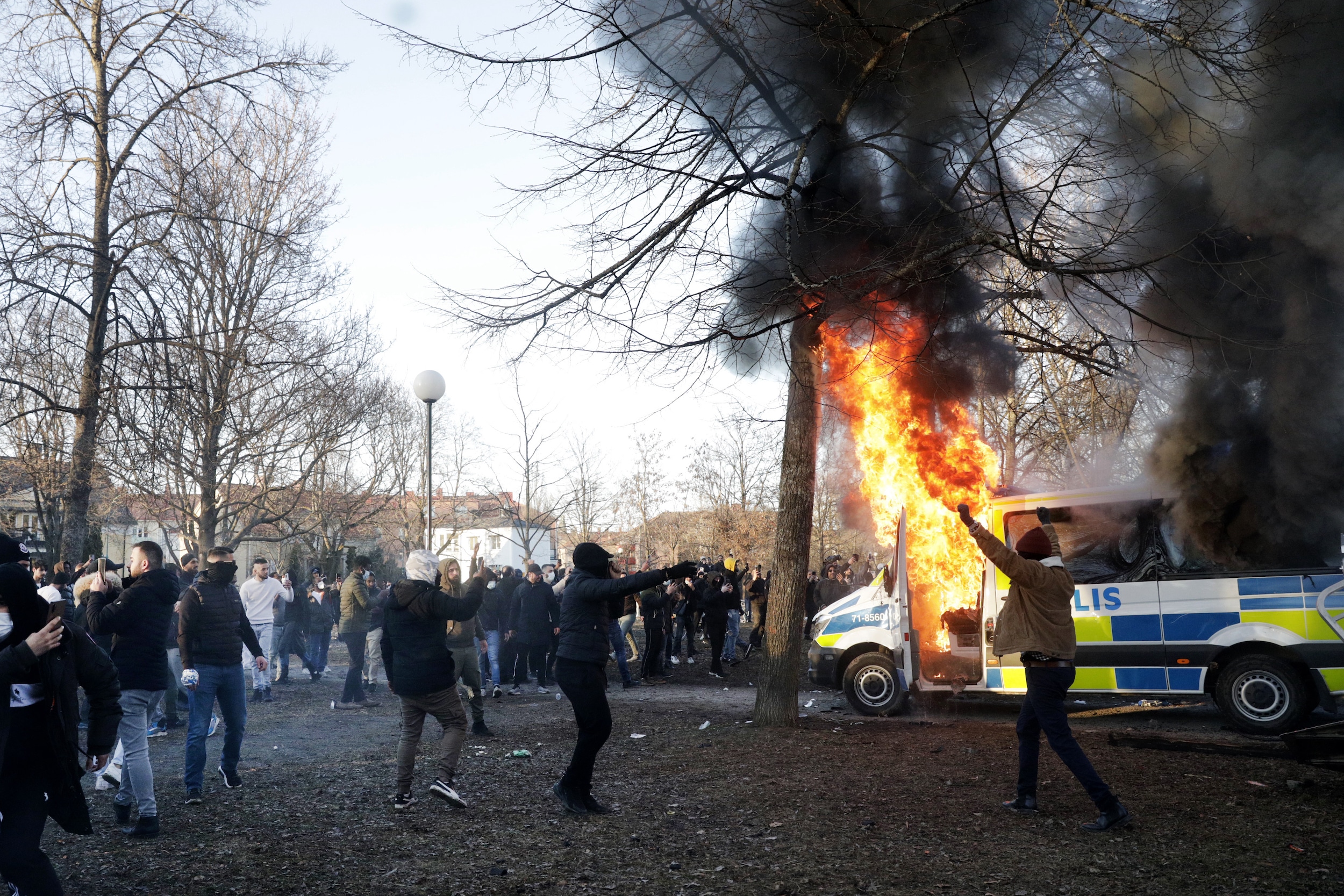 Sweden links riots to criminal gangs that target police | Courthouse ...