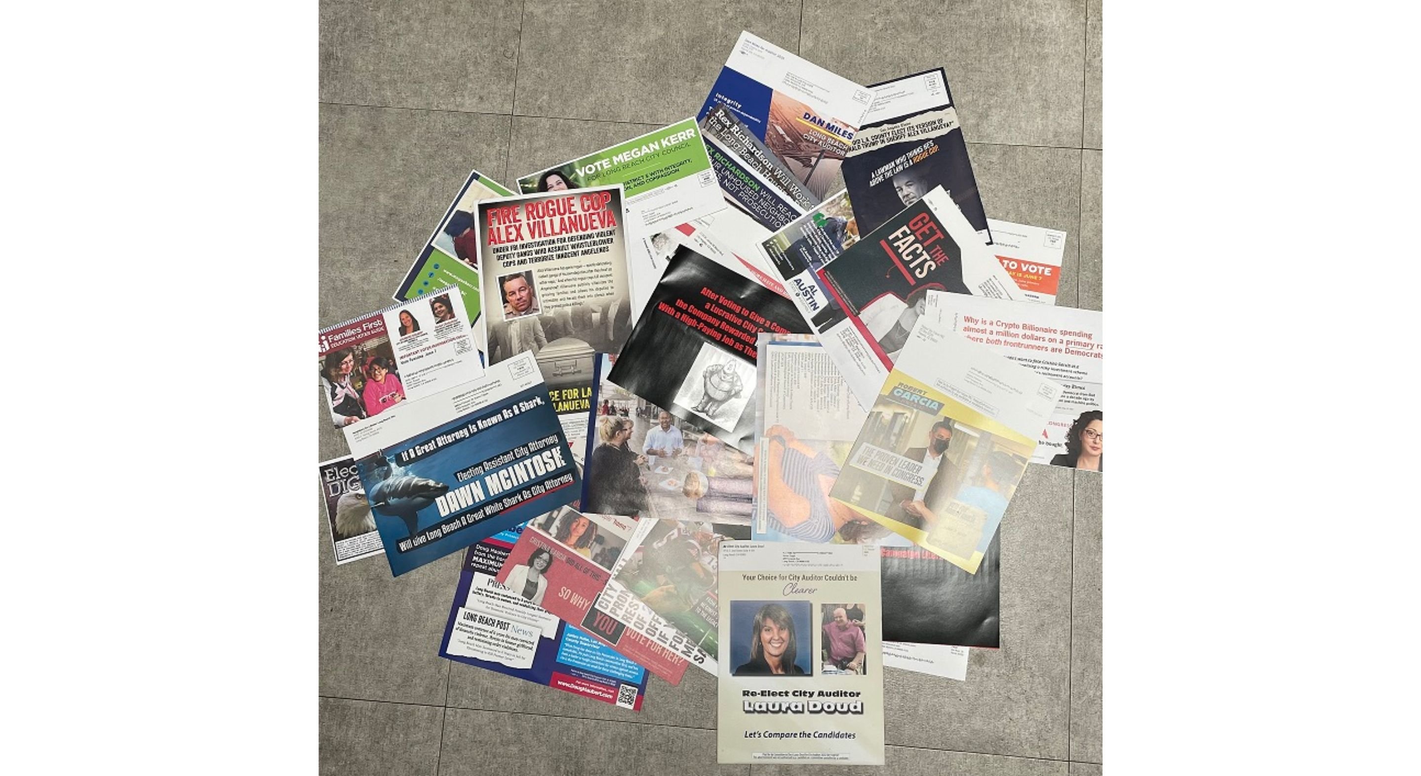 Flyer frenzy | Courthouse News Service