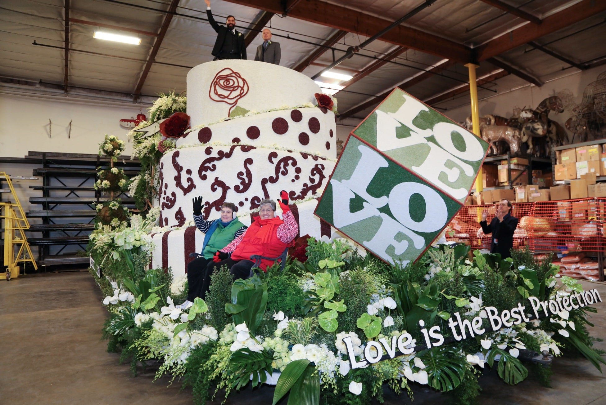 Building floats for annual Rose Parade requires blow torches, tweezers ...